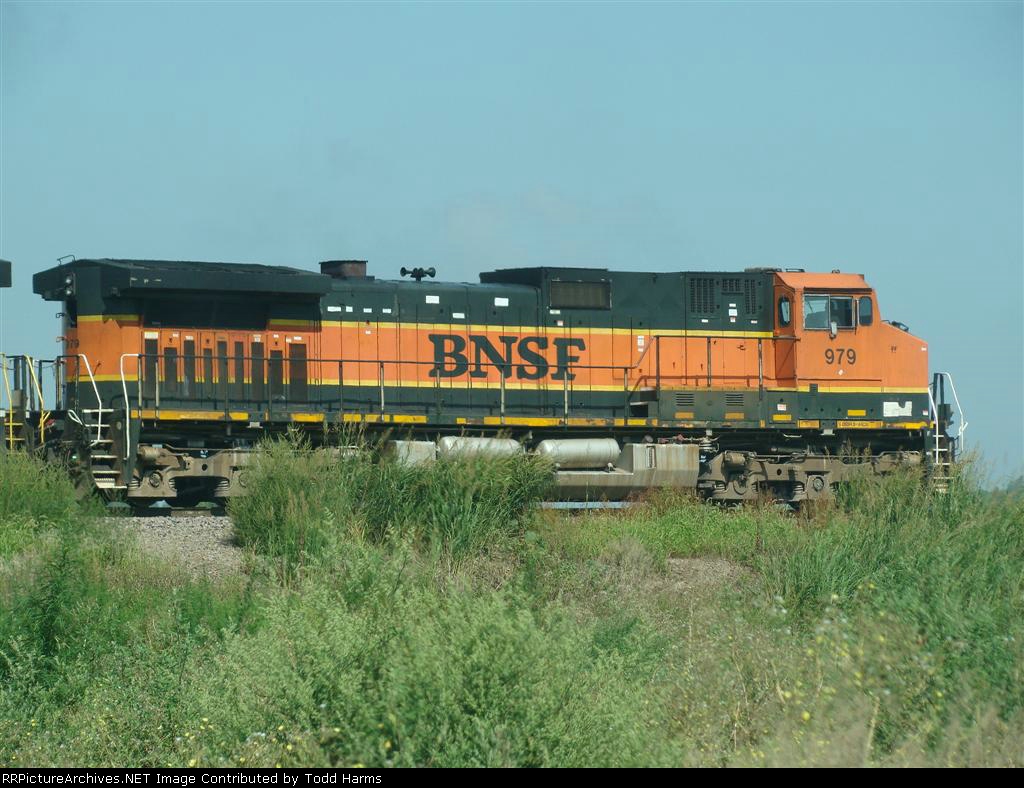 BNSF 979
